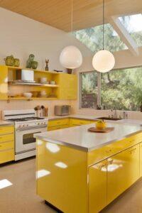 26 Yellow Kitchens: Brighten Up Your Home With These Ideas | The Olive ...