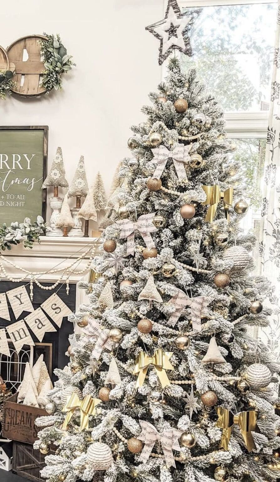 20 Vintage Christmas Tree Ideas For A Timeless Holiday Look | The Olive ...