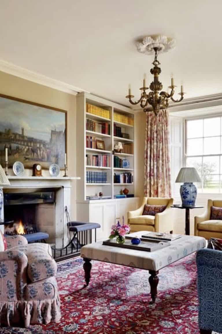 20 French Country Living Rooms That Blend Timeless Style And Comfort ...